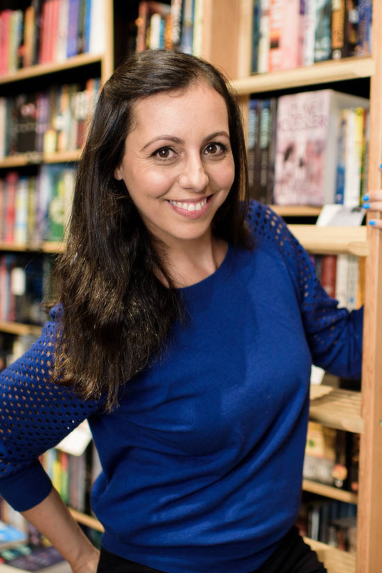 Questions with Lora Inak – Kate Gordon